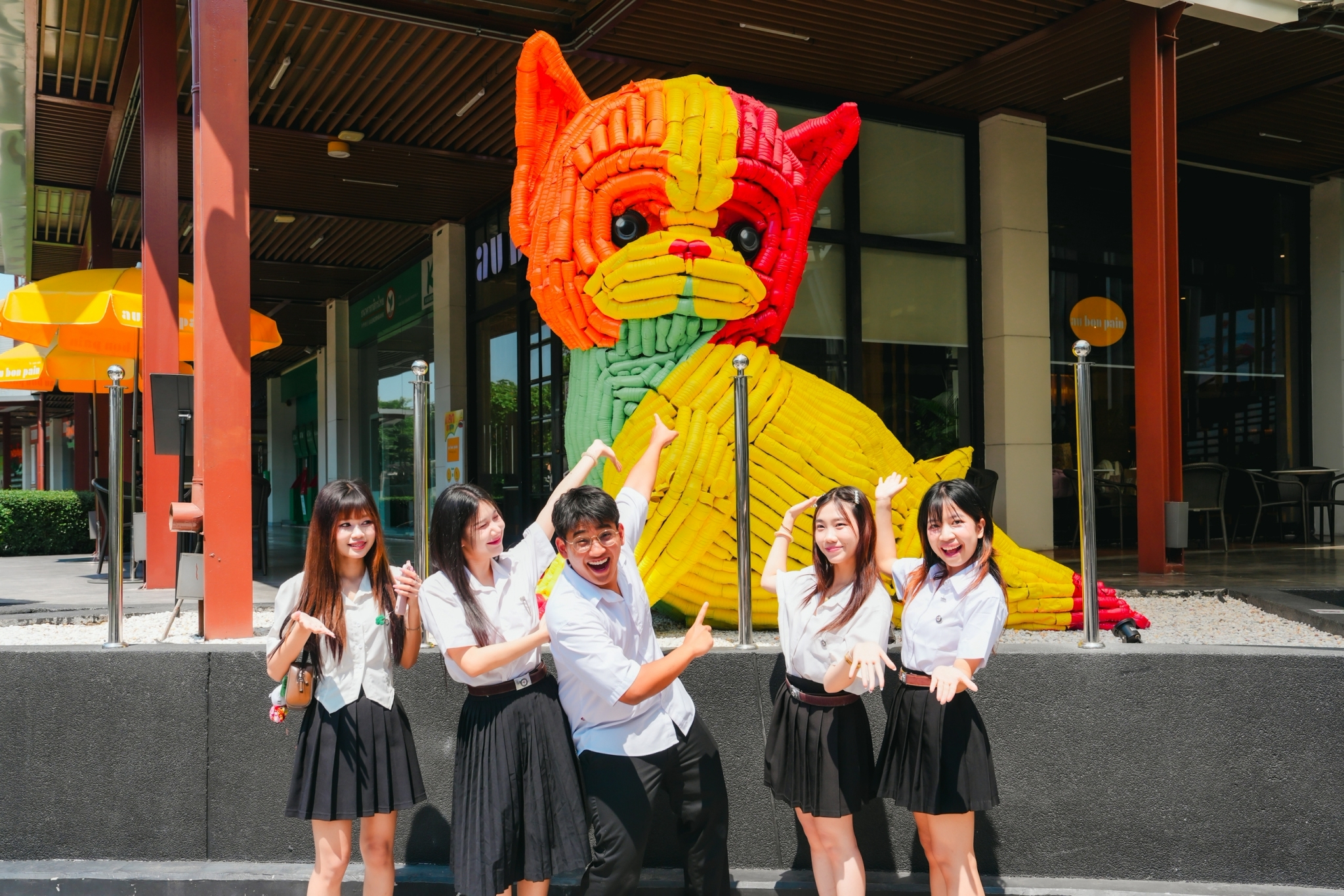 The Nine Center Rama 9 Transforms Waste into Art for World Recycling ...